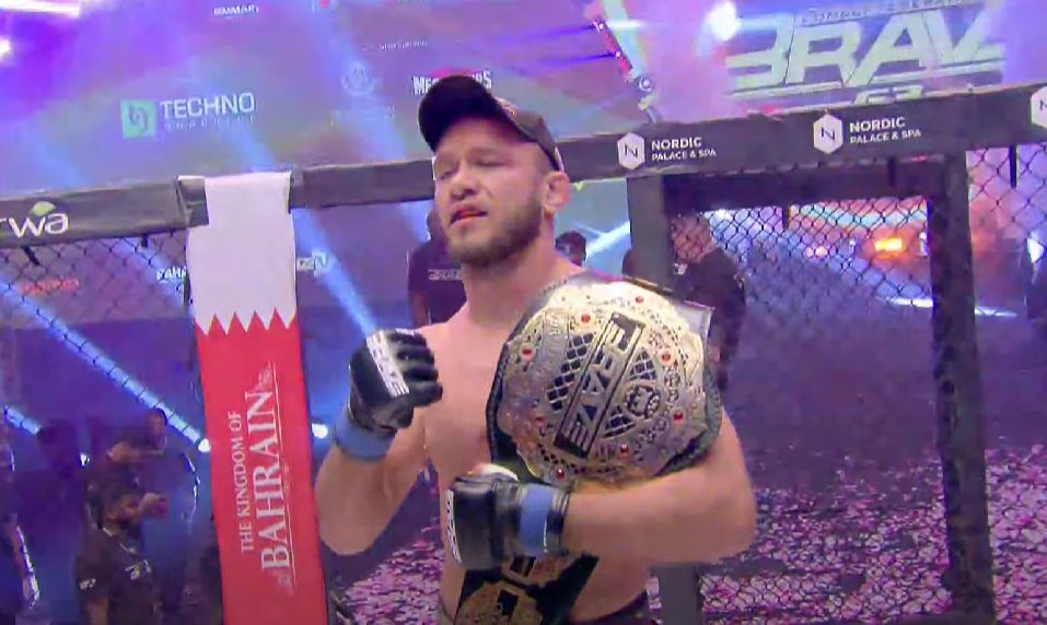 (VIDEO) Poskręcał go jak precla! Marcin Bandel mistrzem Brave CF ...