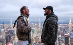 Jack Della Maddalena i Islam Makhachev w pierwszym staredownie przed ...